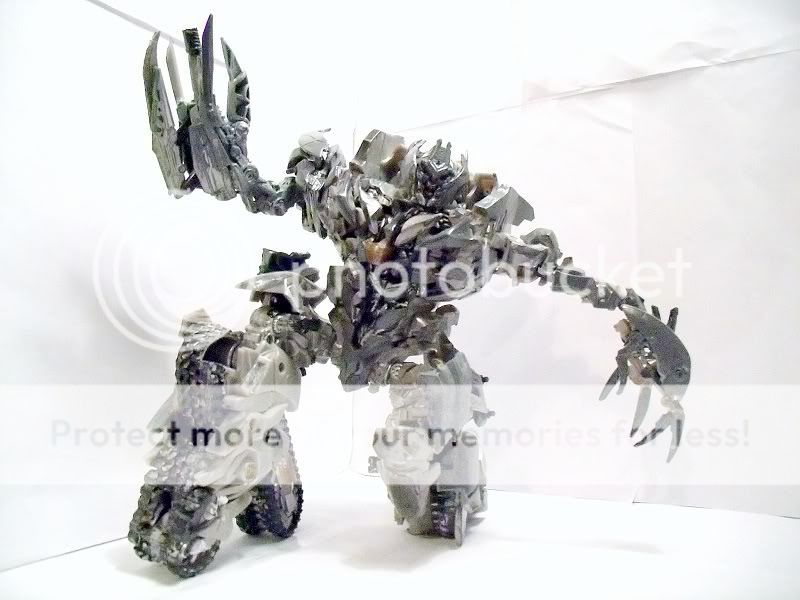 Minor/Repaint: - custom ROTF Leader Megatron | TFW2005 - The 2005 Boards